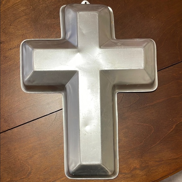 Wilton | Kitchen | Wilton Cross Cake Pan Silver | Poshmark